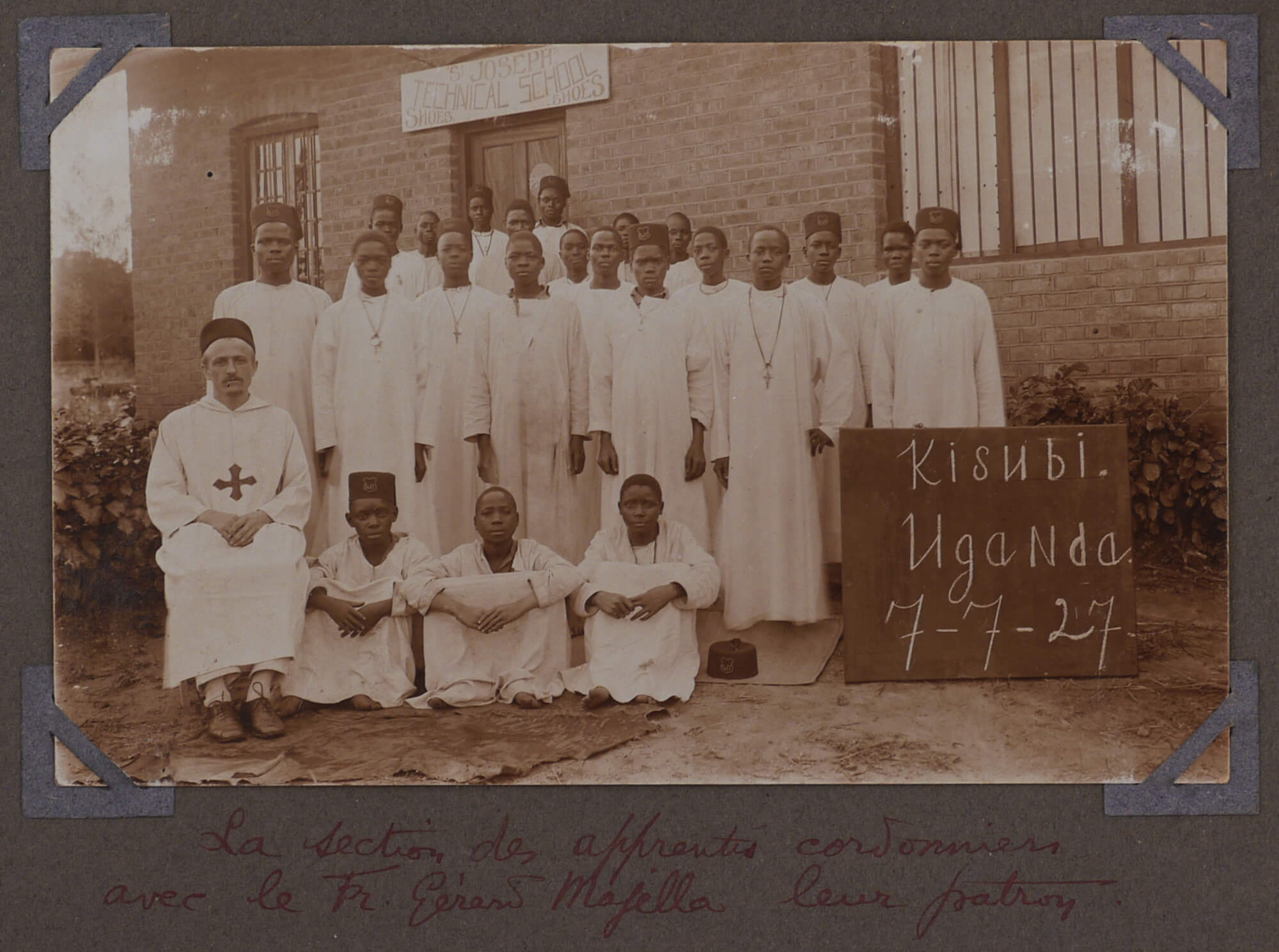 GlobusBooks - Album with 51 Original Photos of the Flourishing Network ...